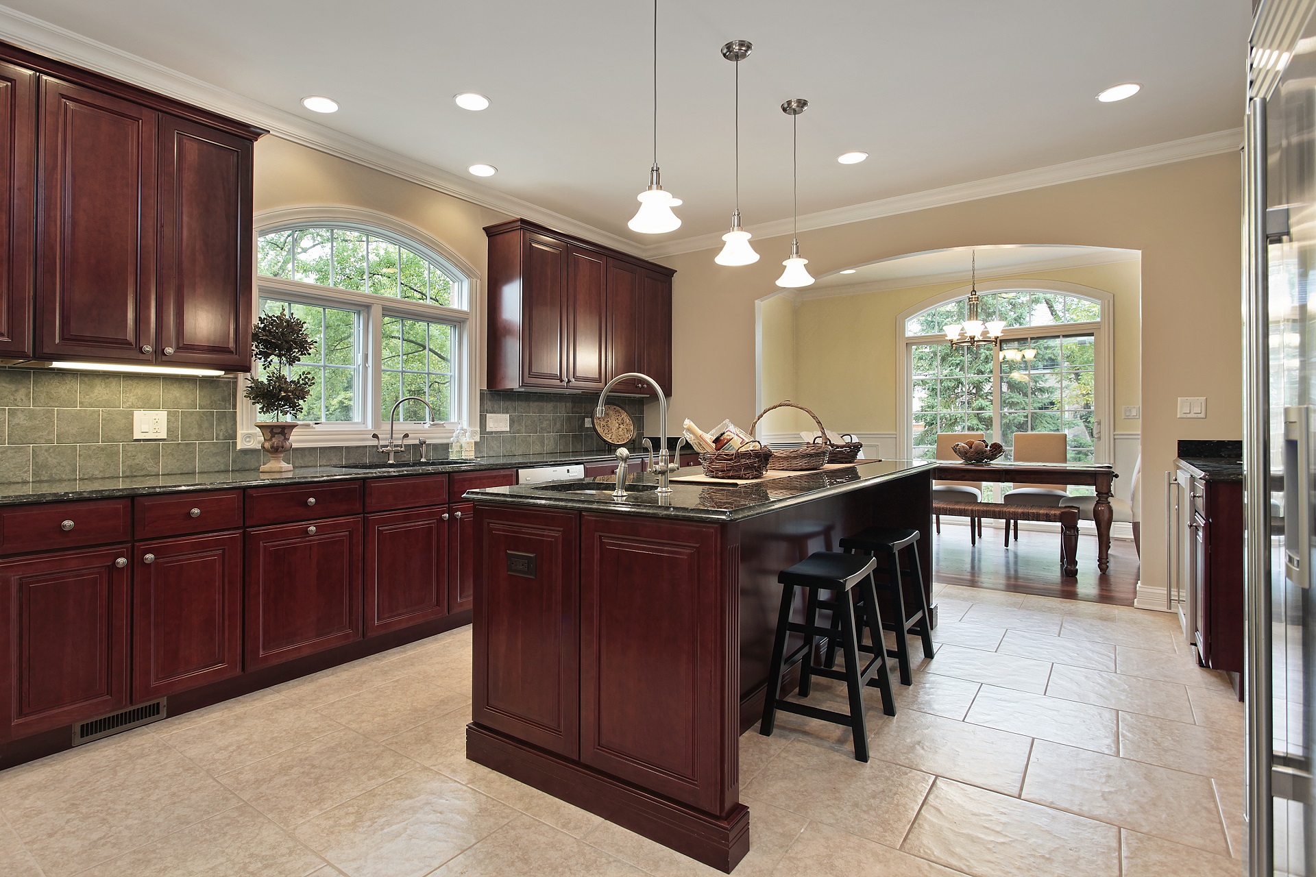 Explore the Numerous Advantages of Cherry Kitchen Cabinets